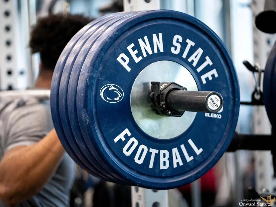 [Photo Story] Penn State Football Shows Off Strength In Max-Out Session
