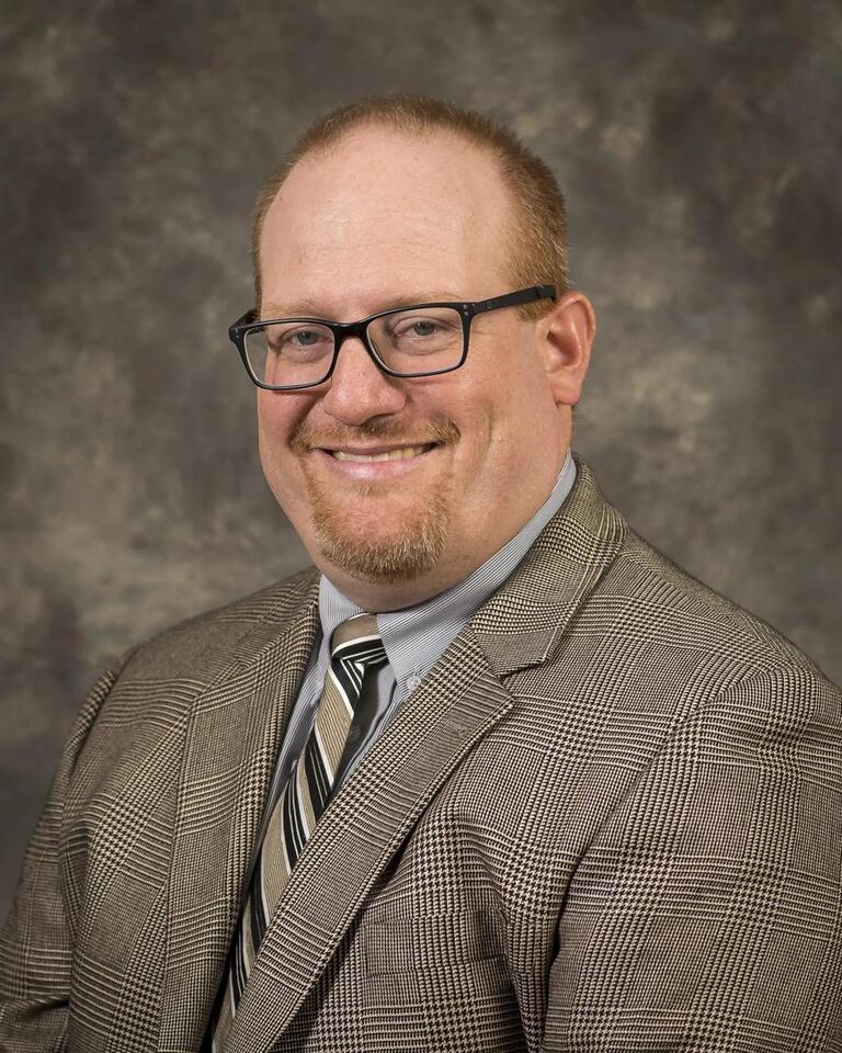 Orthopaedic surgeon Dr. Matthew Hummel discusses joint replacement ...