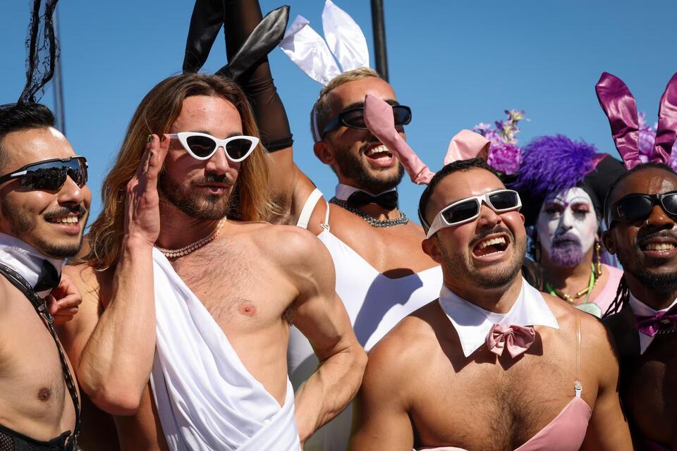 Drag Queen-Led Easter Attracts 10K Attendees To Crown Foxy Mary and ...