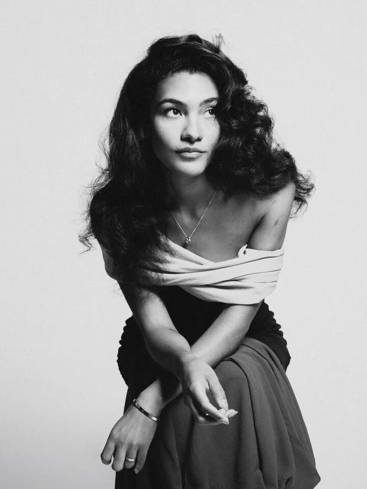 Olivia Dean Takes Center Stage - NewsBreak