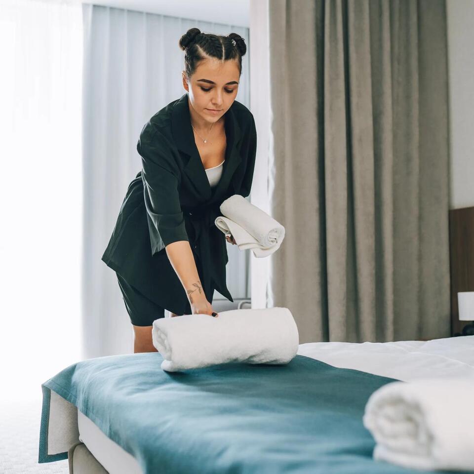 Study Reveals the Most-Stolen Items from Hotel Rooms—Can You Guess ...