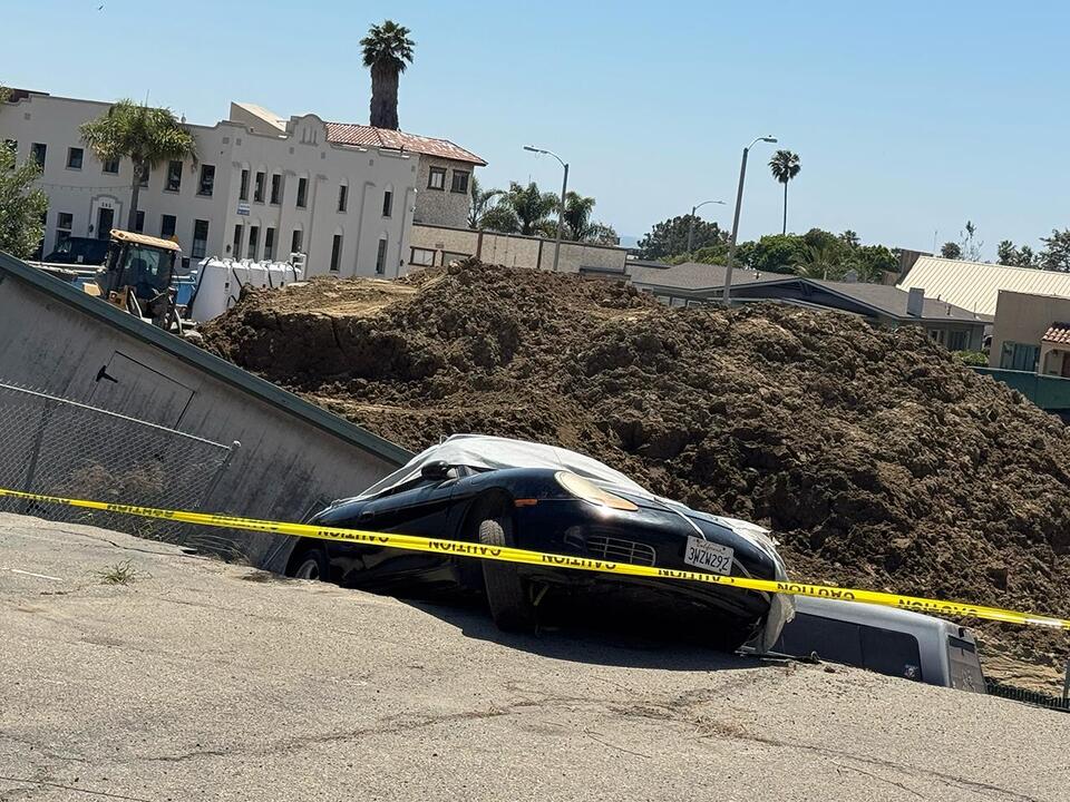 Pit Fall: Ground collapses near Front Street construction site - NewsBreak