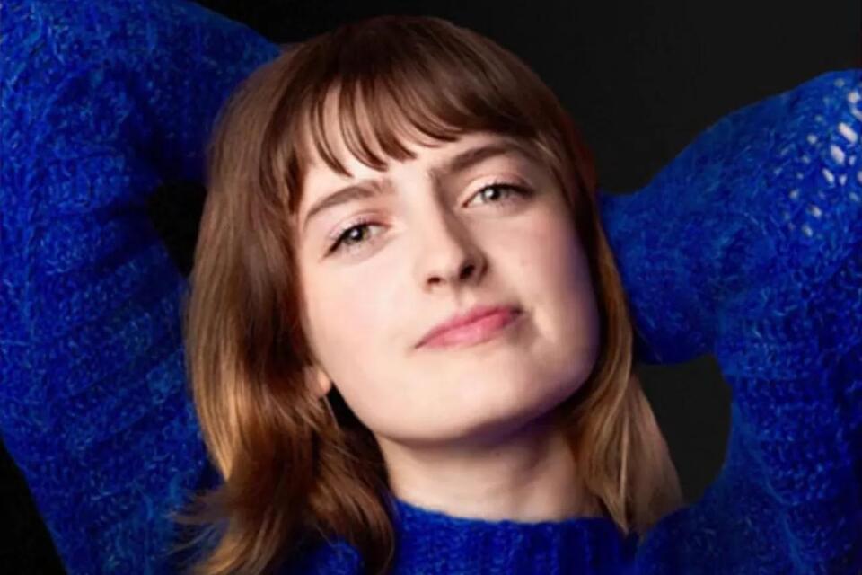 Who Is Chloe Troast? Meet The New ‘SNL’ Cast Member For Season 49 ...