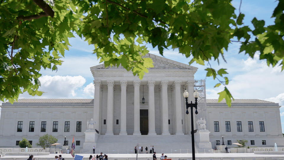 Birthright citizenship debate erupts as Supreme Court arguments near ...