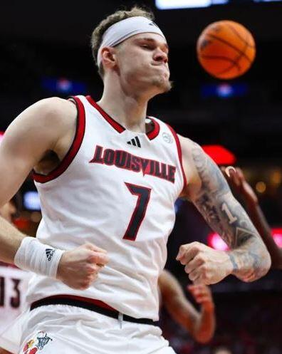 Cards celebrate Kasean Pryor's return with another rout to chants of ...