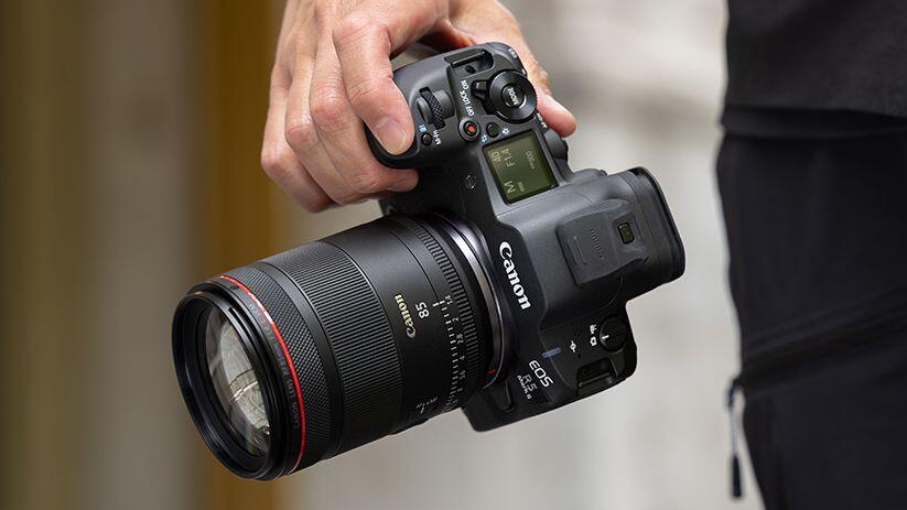 Canon just unveiled a cheaper, lighter alternative to its best portrait ...