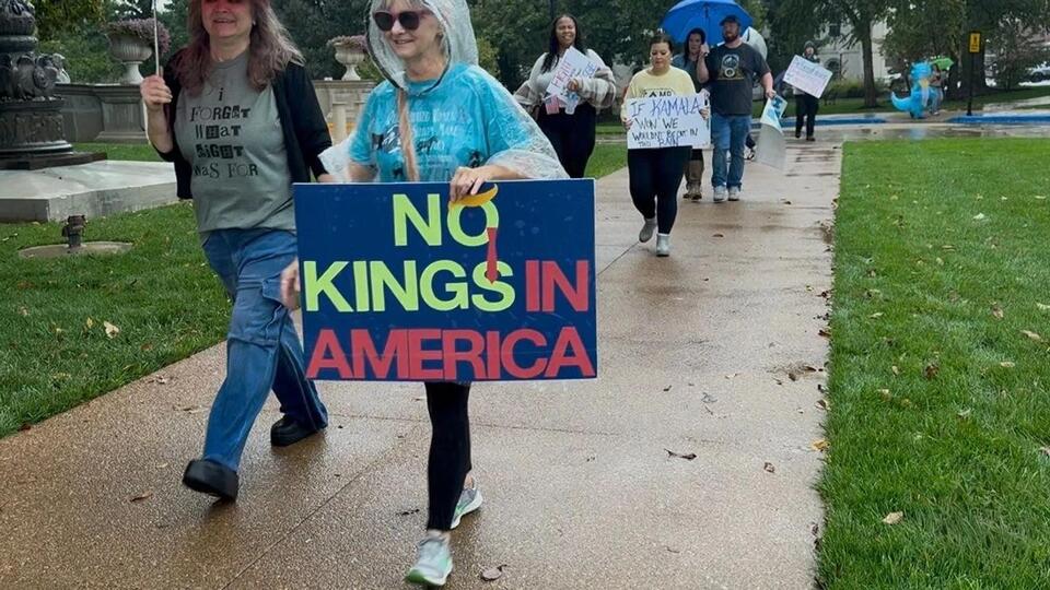 Protesters gather at the Missouri State Capitol for "No Kings" Protest ...