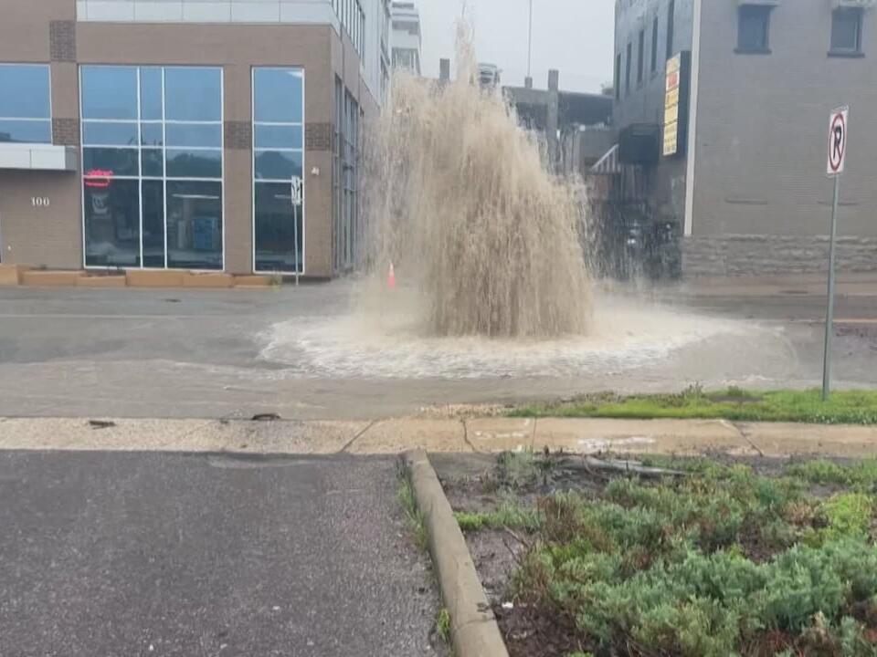 City of Mankato opens flood debris site, plans for rising river