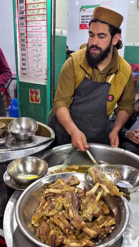 Hafiz Khoye Waly Mutton Channay Subah Ka Nashta Kartarpura Street Food ...