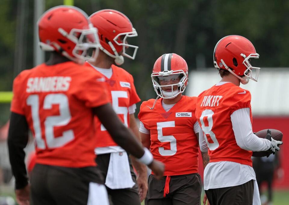 Browns Analysts Rip Cleveland’s Front Office for 4-Way QB Battle That ...