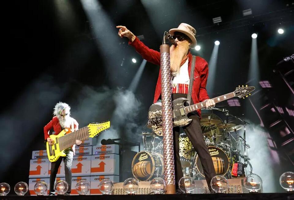 Mega-Popular Rock Band Headlining 2025 Big E In Massachusetts - NewsBreak
