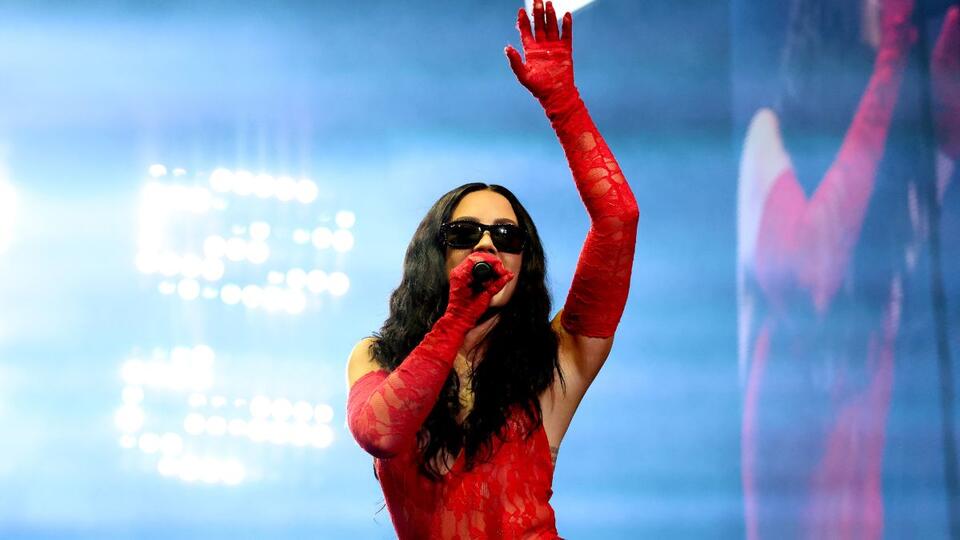 Demi Lovato’s Fully See-Through Crochet Dress Leaves Little to the ...