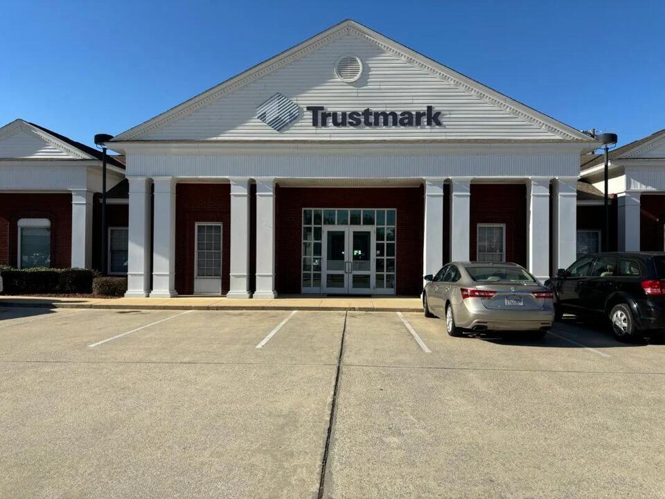 Trustmark Bank: Celebrating 135 Years of Service and Community ...
