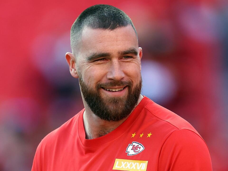 Watch Travis Kelce Review Touchdown Dance Suggestions From His New TV ...