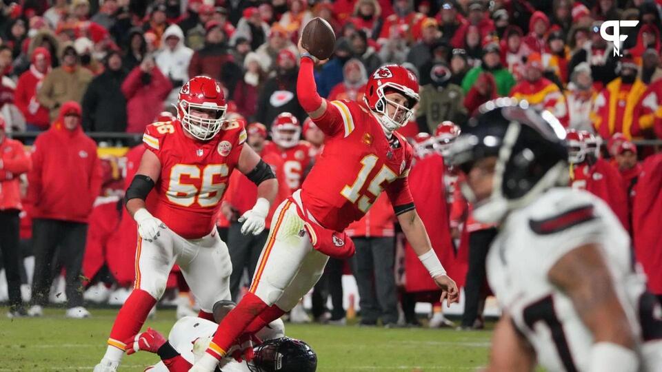 ‘It Is Theatrical’ — NFL World in Awe of Patrick Mahomes’ Falling TD ...