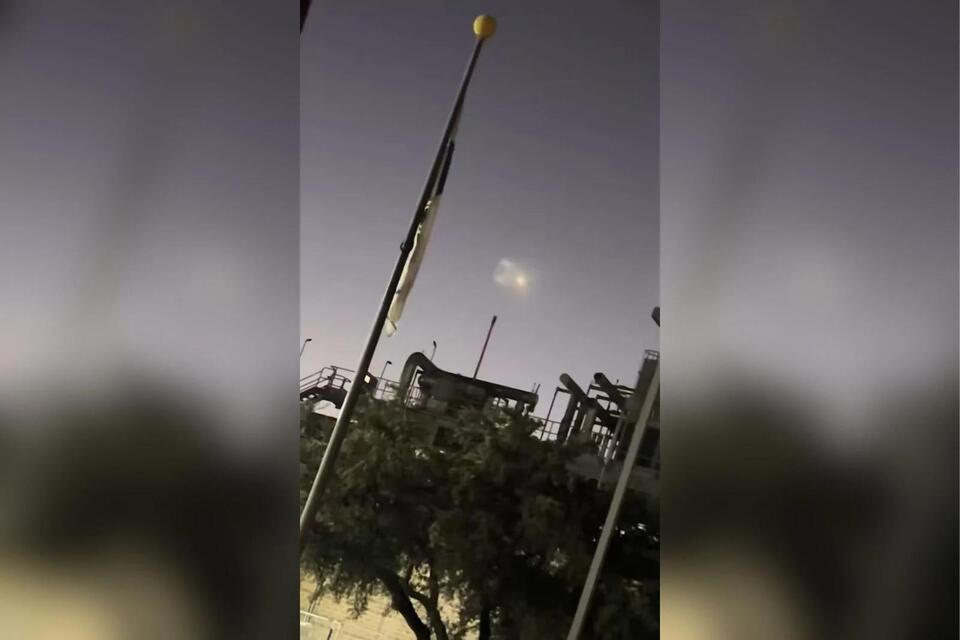 Strange Light Streaks Across Dallas Night Sky—Here’s What Texans ...