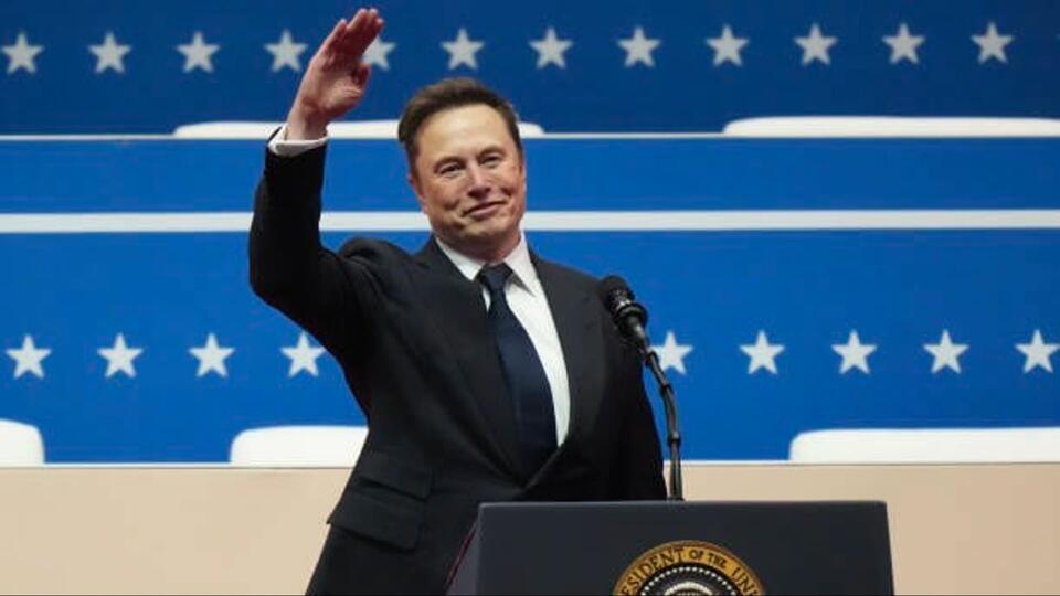 Musk’s Alleged Nazi Salute Projected Onto German Tesla Factory - NewsBreak