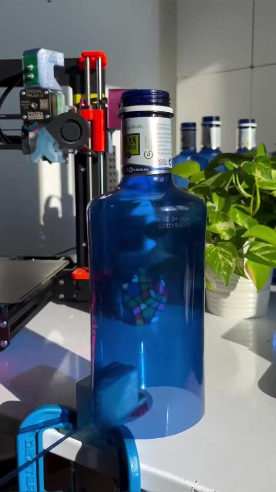 Reusing plastic bottles the right way IG ecodecat3d Unreel Extreme ...