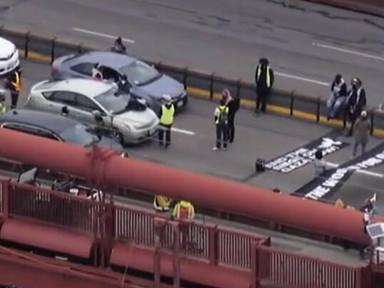 Pro-Palestine protesters cause havoc, closing down Golden Gate Bridge ...