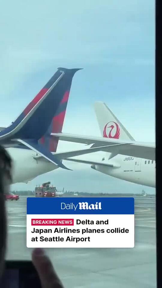🚨BREAKING🚨Video captured the moment a Japan Airlines plane sliced into ...