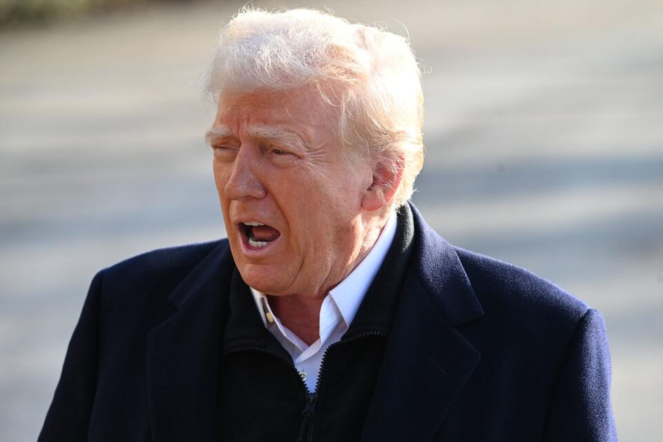Trump opens White House press briefings to influencers, podcasters ...