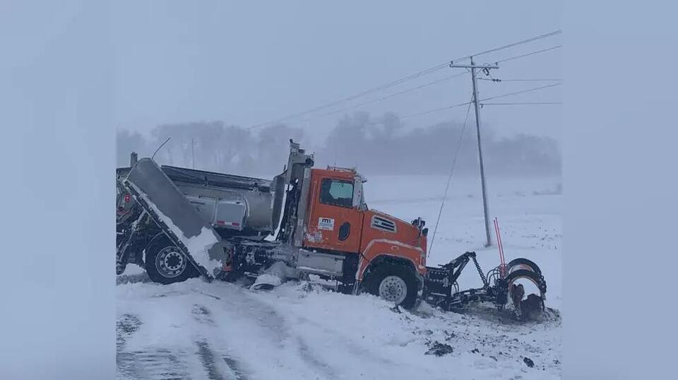 Minnesota Blizzard Update: Crashes, Power Outages & Preliminary Snow ...