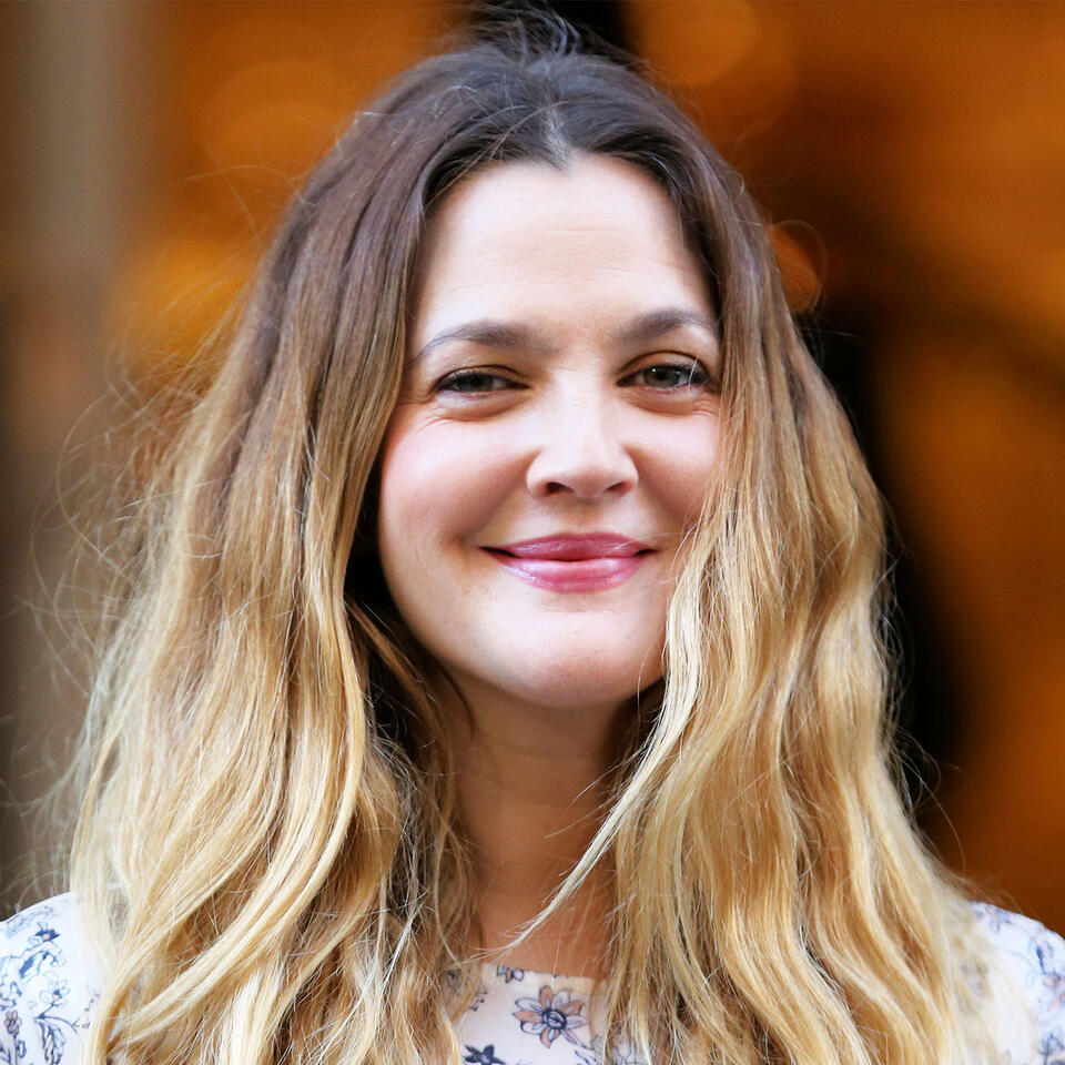 The Internet Criticizes Drew Barrymore's 'Cringe' And 'Embarrassing' Interview With Kamala ...