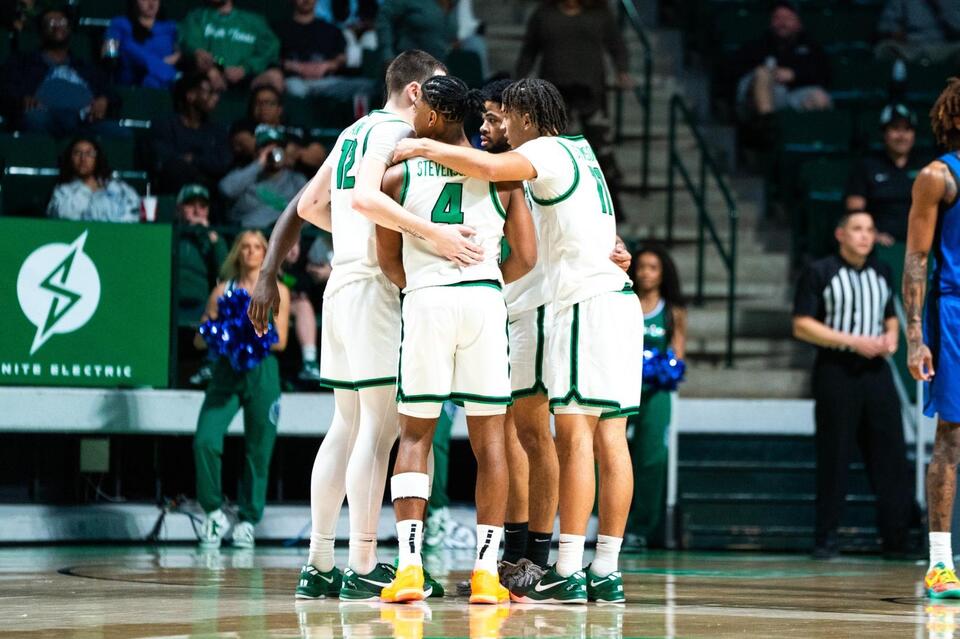 Men’s Basketball Travels To Temple Sunday - NewsBreak