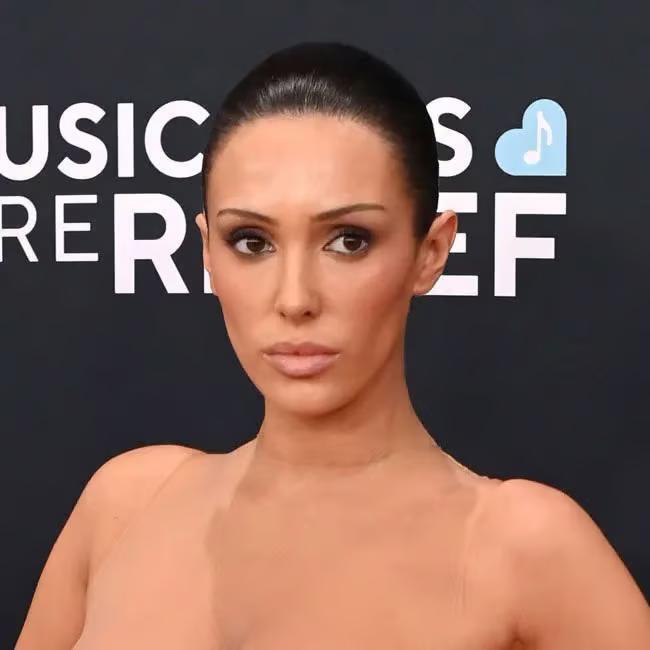 Fans Are 'Shocked' As Bianca Censori Is 'Fully Covered' In A Giant Long ...