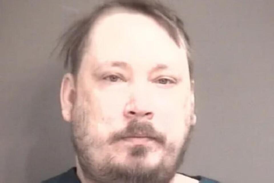 Man suspected of killing girlfriend in California is found working at ...