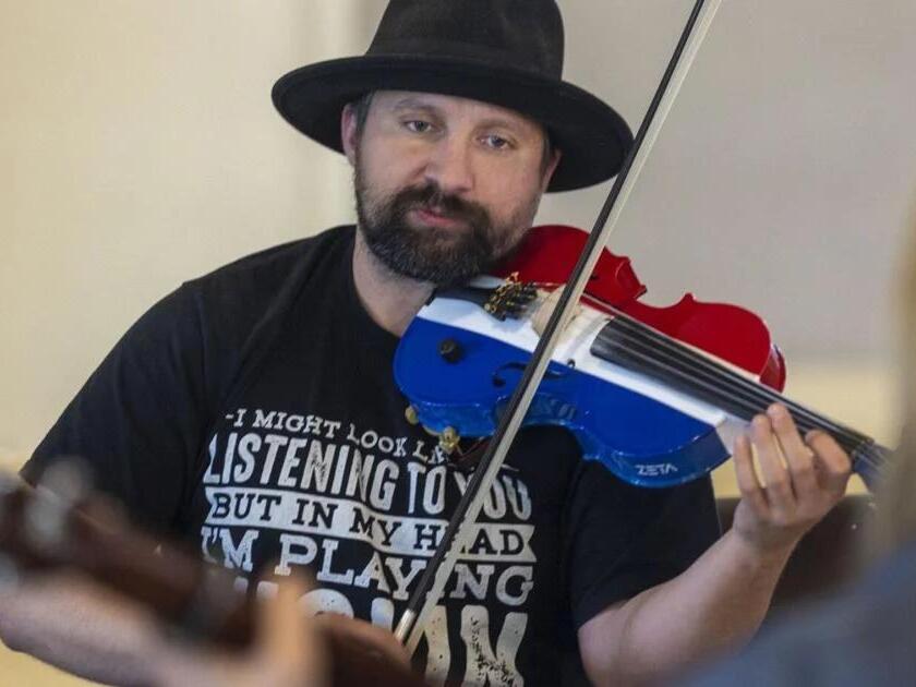 PHOTO GALLERY: 'A new year's gathering of bluegrass people'