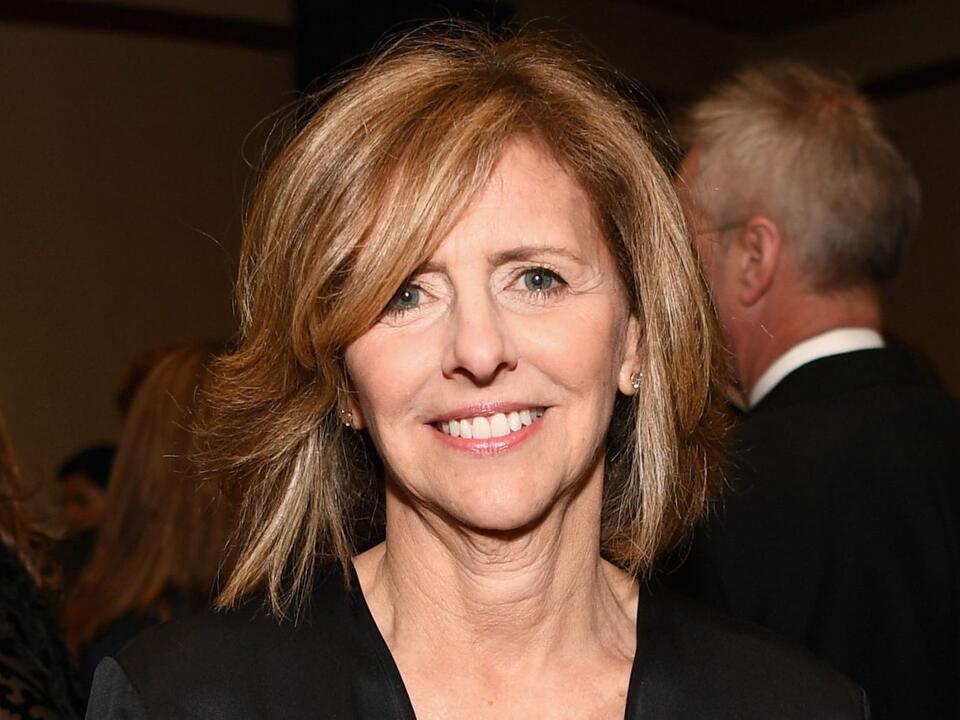 Nancy Meyers' home exterior offers a twist on a trending hue – color ...