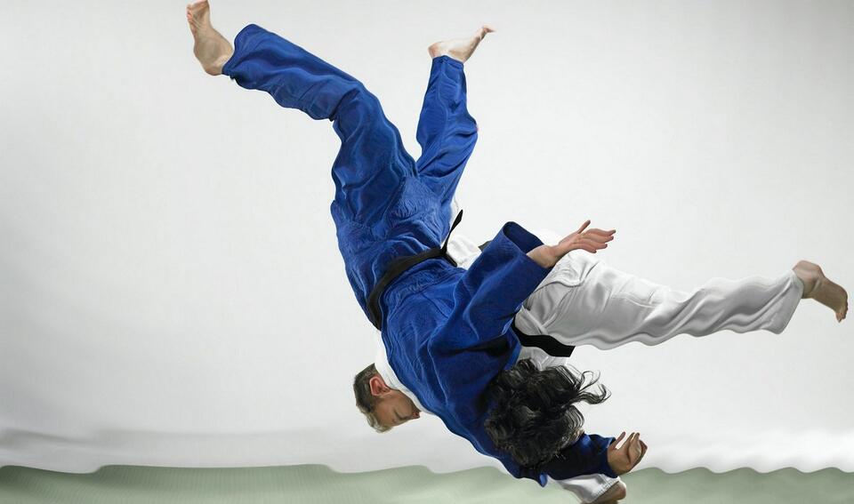 Special Devices Let Crowds at the Deaflympics Feel Power of Judo Slams ...