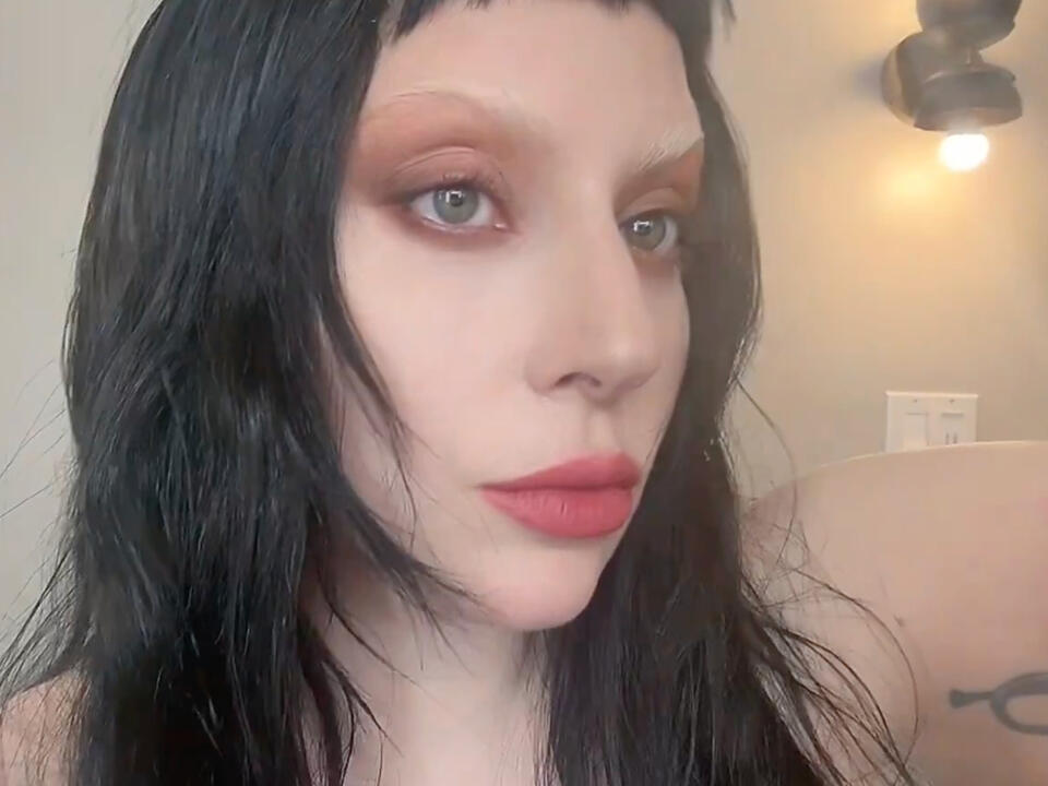 Lady Gaga Expertly Clapped Back At Rude People Saying She's Pregnant ...