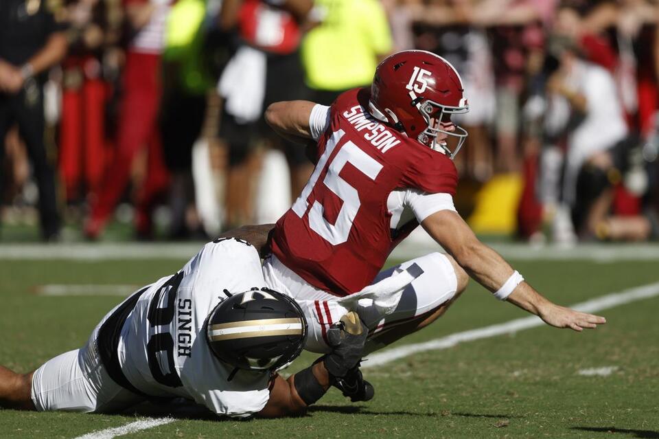 Simpson Shoulders Blame For Offensive Miscues - NewsBreak