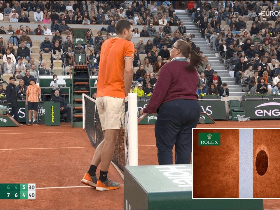 Hubert Hurkacz’s Bizarre Request to Change Umpire at French Open Raises Eyebrows