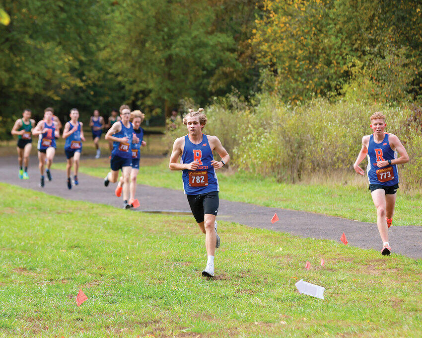 Ridgefield High School juniors lead Spudders cross country team - NewsBreak