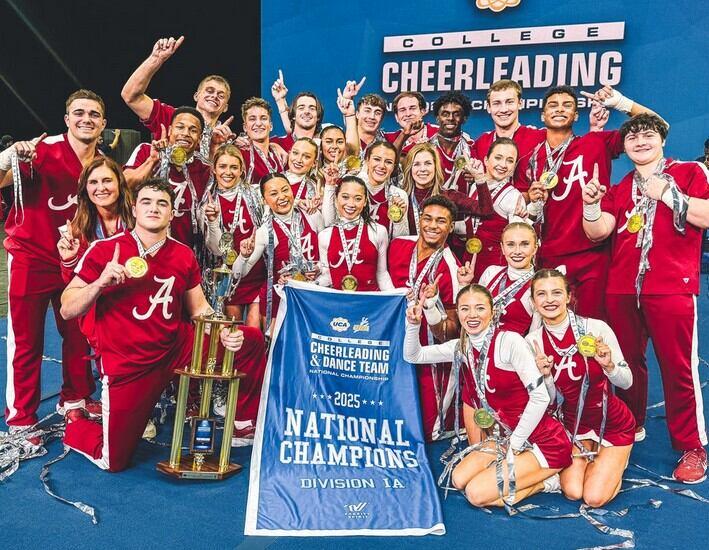 Alabama cheer wins National Championship: Watch the emotional winning ...