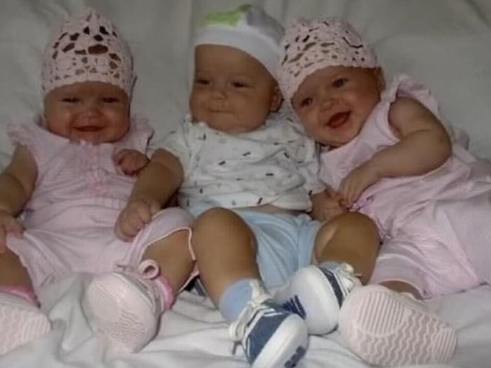 Triplets who ‘beat all the odds’ reunite with NICU staff before high ...