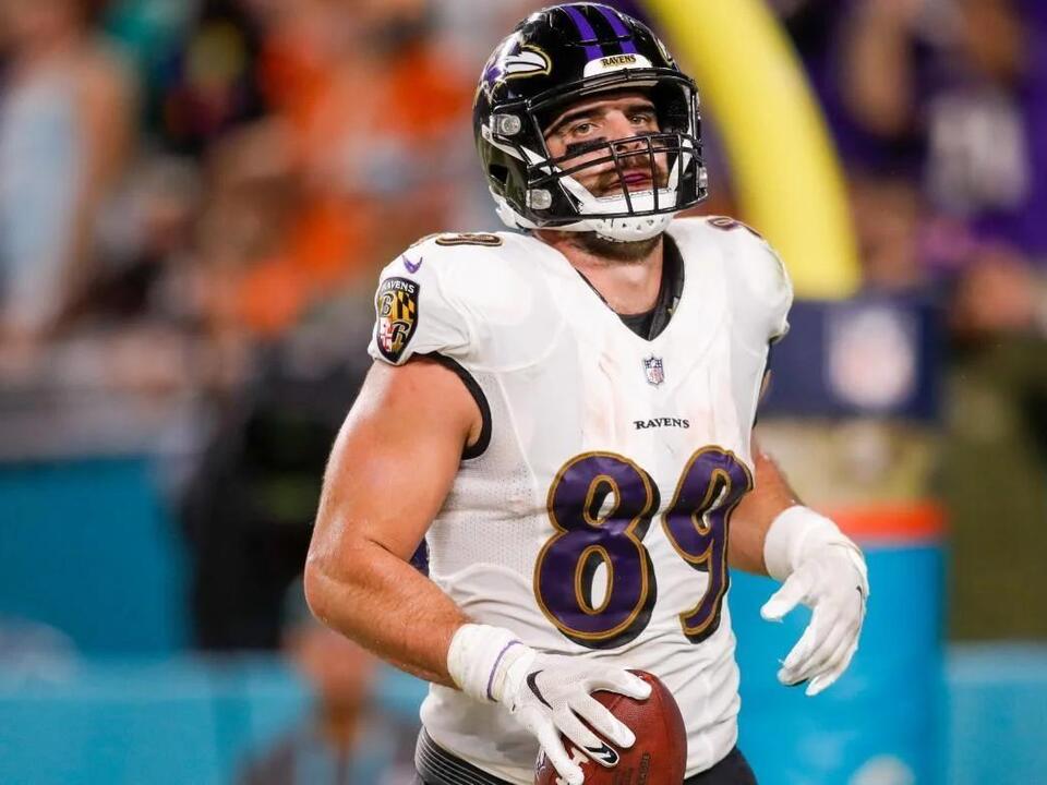 Ravens GM Eric DeCosta declares Mark Andrews, Isaiah Likely 'the best ...