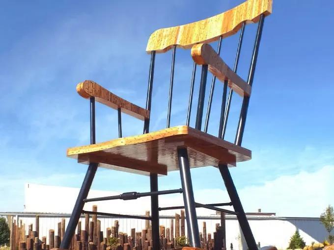 The World’s Largest Rocking Chair Is In Illinois, And It’s The Weirdest ...