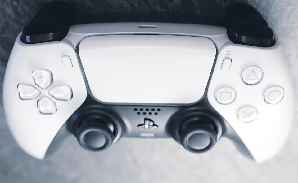 Sticky-Fingered Suspect Ran Into Burning Silver Spring Building To Steal PS5: Police - NewsBreak