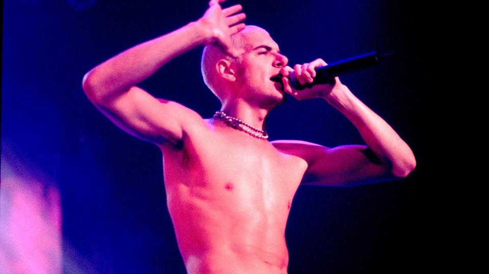 Iconic '90s Rock Singer Reveals Fascinating Story Behind Band's Name ...