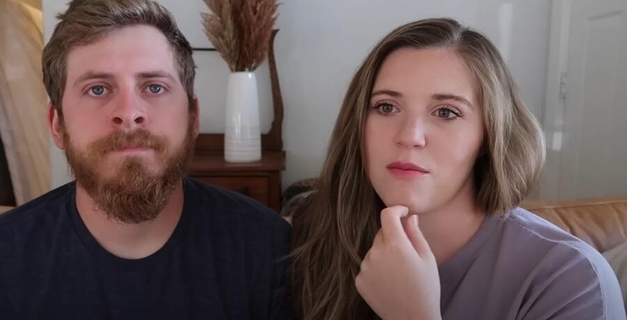 ‘Counting On’ Joy-Anna Duggar Leaves Husband Behind - NewsBreak
