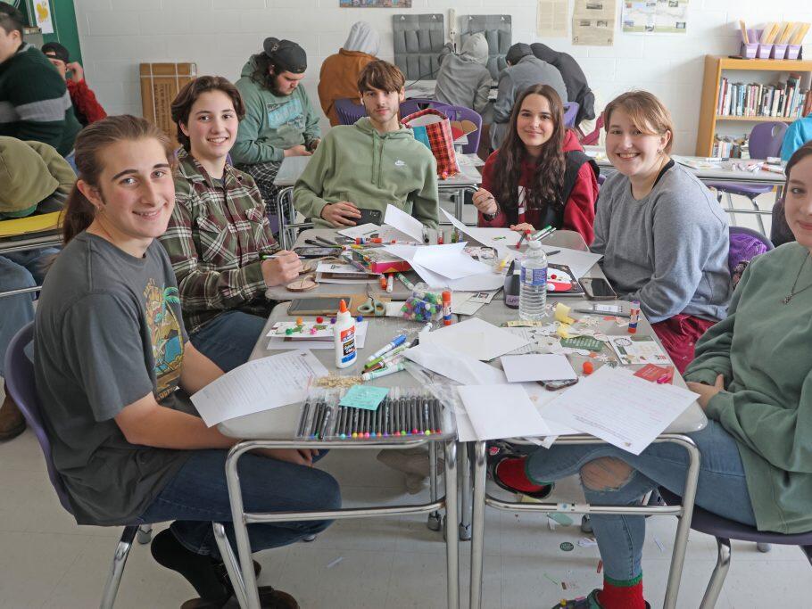 Clyde-Savannah HS students bring festive joy with community day