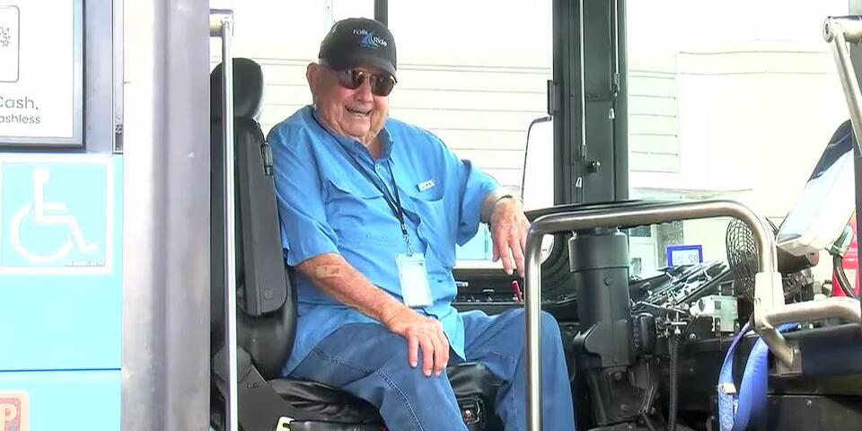Bus driver, 95, makes Guinness World Records for being oldest operator ...