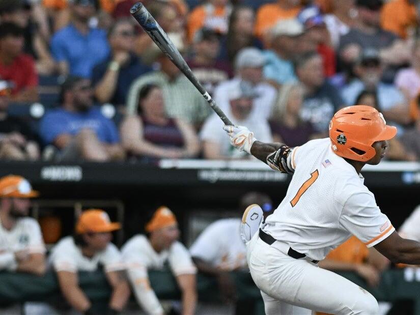 Tennessee baseball's Christian Moore hits for cycle in College World Series