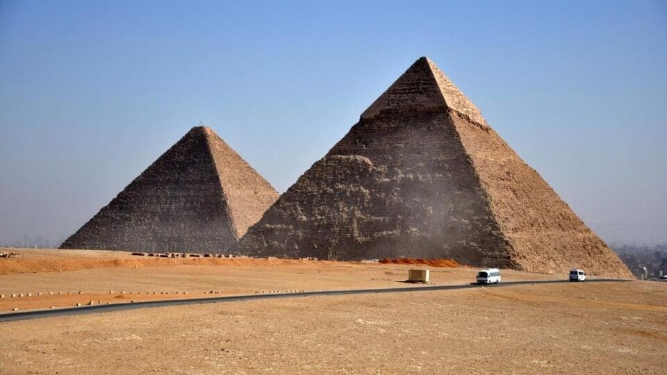 Egypt pyramid mystery explodes as hidden megastructure shocks ...