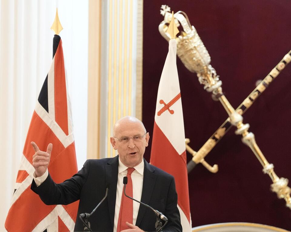 UK peace force for Ukraine would cost ‘well over £100m’, says defence ...