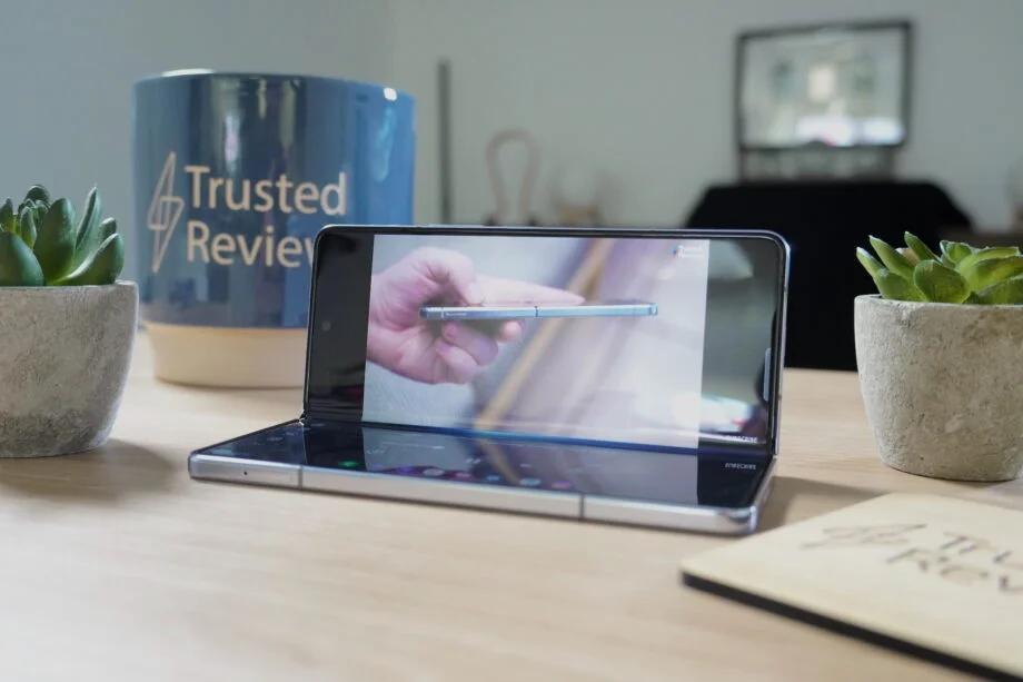 Samsung may have just leaked the first Galaxy Z Fold 6 and Flip 6 image ...